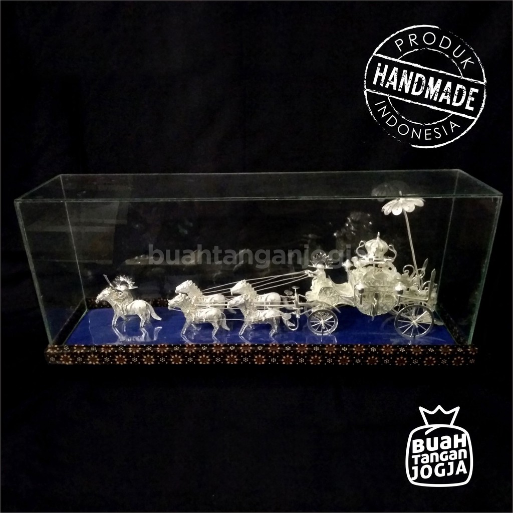 Jual Miniatur Kereta Kencana Kuda 5 Lapis Perak - Kerajinan Khas Kotagede Jogja (L) | Shopee ...