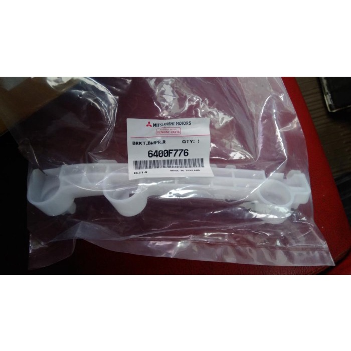 Jual BRACKET BUMPER DEPAN KANAN TRITON 6400F776 | Shopee Indonesia