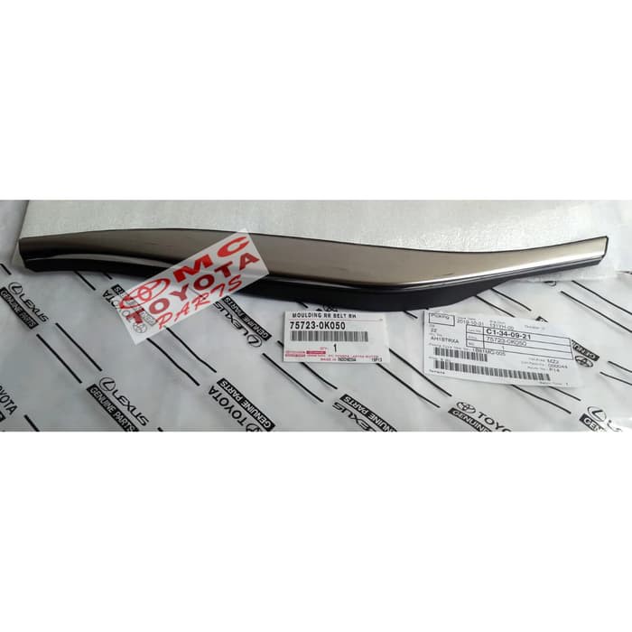 Jual Moulding Kaca Pintu Belakang Kanan Fortuner Reborn 75723-0K050 ...