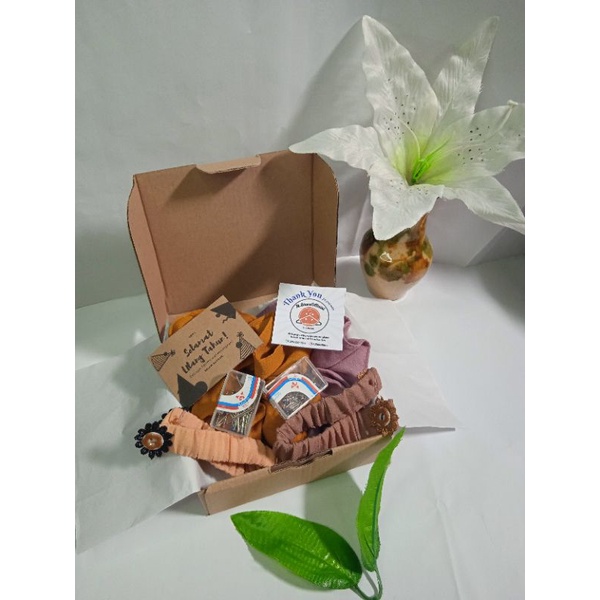 Jual Gift Hampers Kado Ulang Tahun/Box Hampers Mini/Hampers Hijab ...