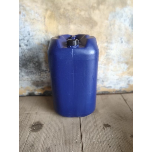 Jual Jerigen bekas 25 liter / 30liter biru bahan tebal. | Shopee Indonesia