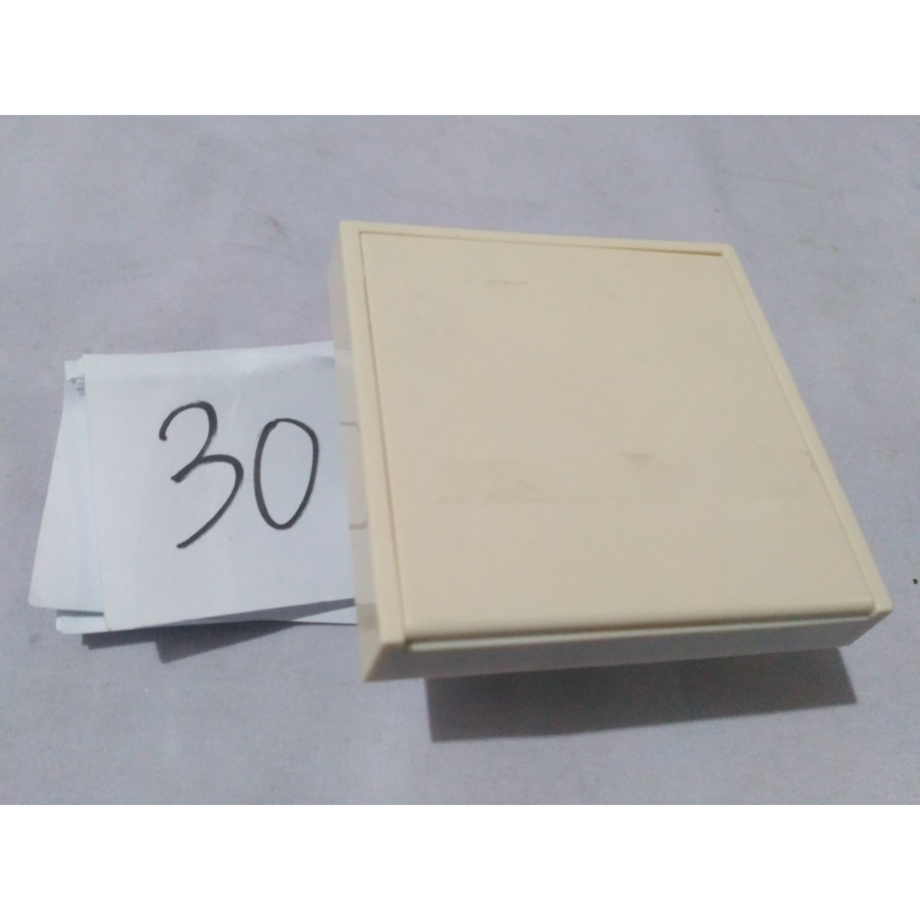 Jual TERMINAL STOP KONTAK BROCO ADA TUTUP COLOKAN LISTRIK TEMBOK ...