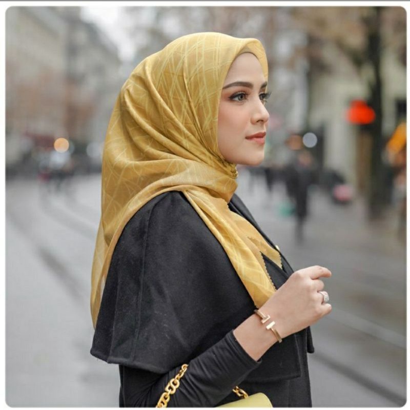 Jual louvre extended buttonscarves - sunflower | Shopee Indonesia