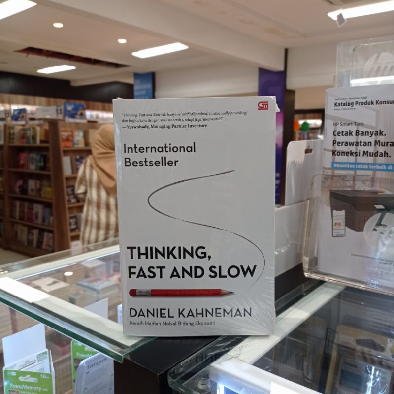 Jual Buku Thinking Fast And Slow - Daniel Kahneman Original Gramedia ...