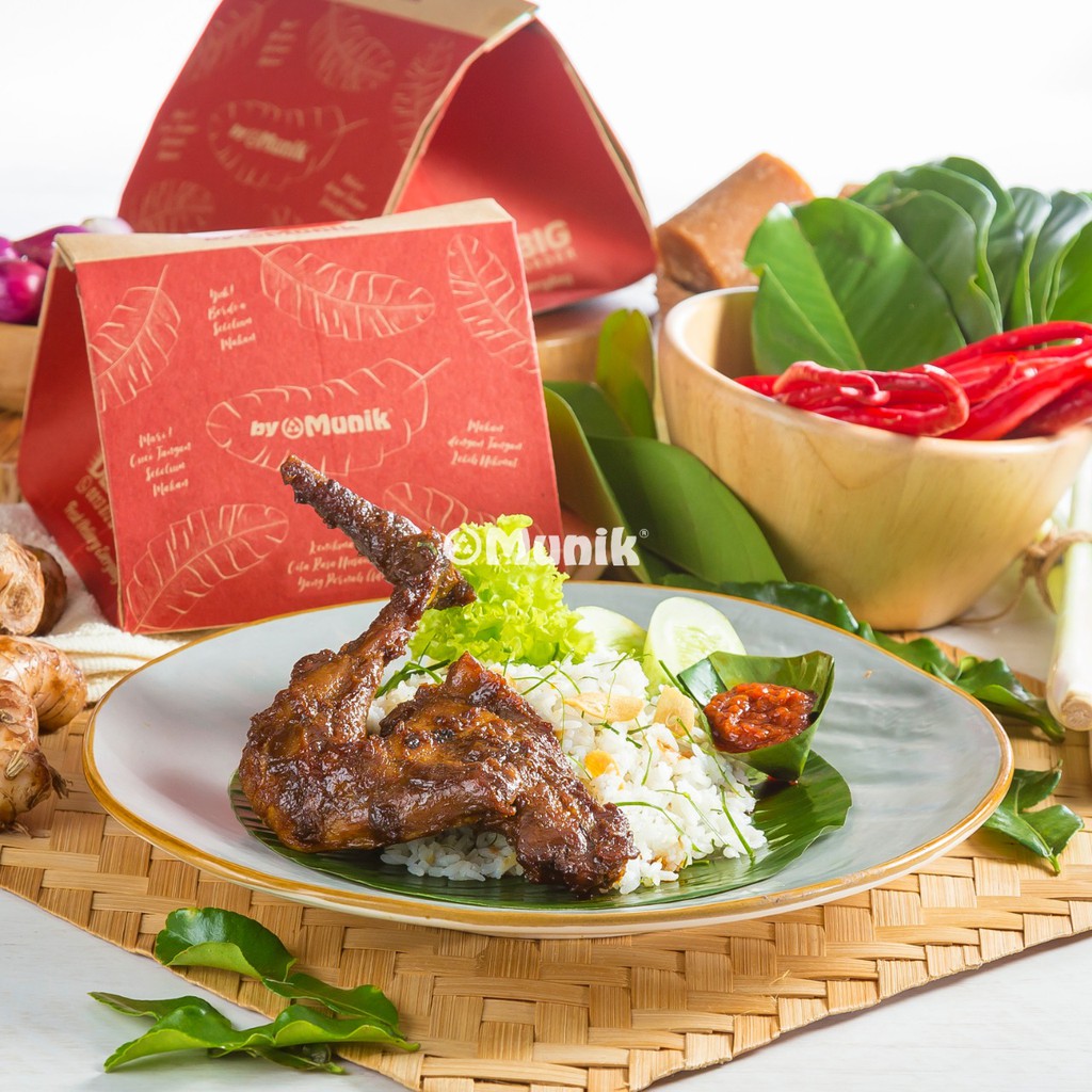 Jual Munik Resto's Nasi Daun Jeruk Ayam Bakar (Kemasan Box) | Shopee ...