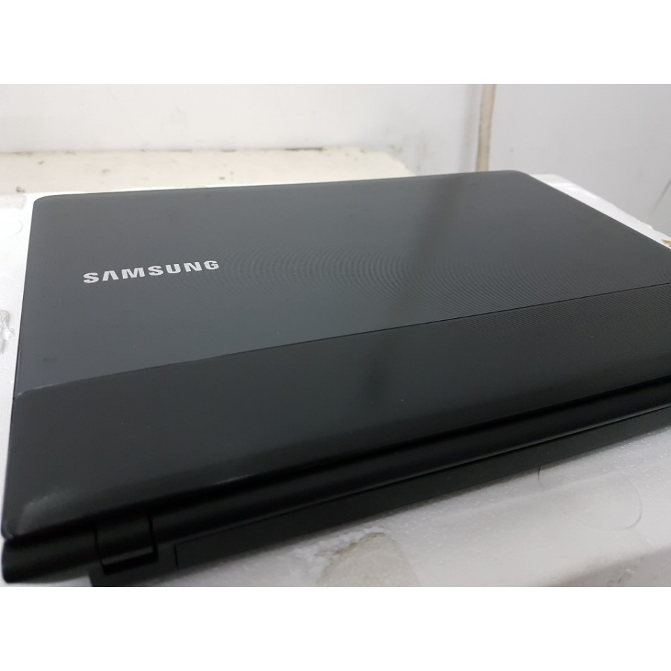 Jual LAPTOP SAMSUNG NP300E4A i5 2450M GT 520MX 8GB 500 GB WIFI DVD ...