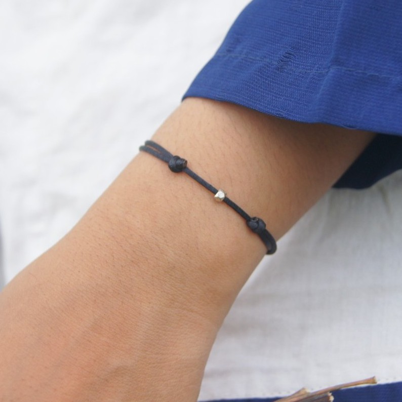 Jual TINY BRACELET (gelang tali / gelang couple / gelang handmade ...