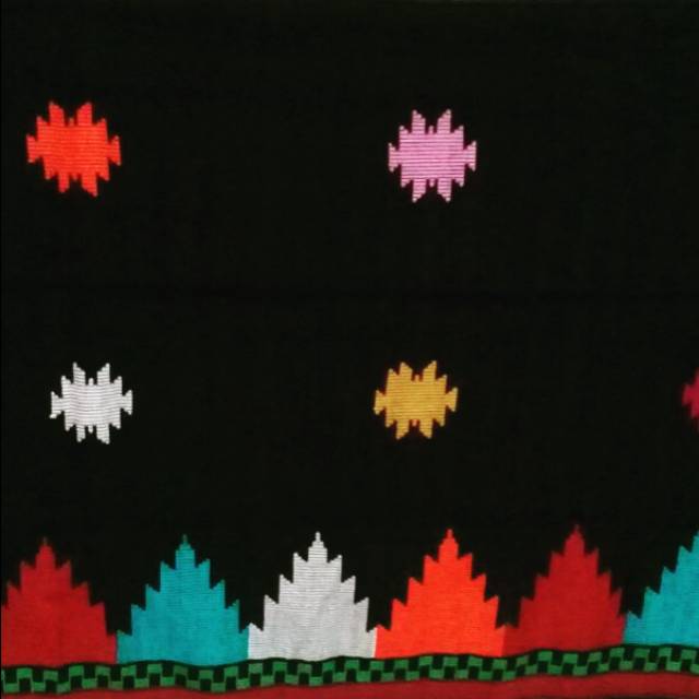 Jual Tembe Nggoli Sarung Khas Bima Dompu | Shopee Indonesia