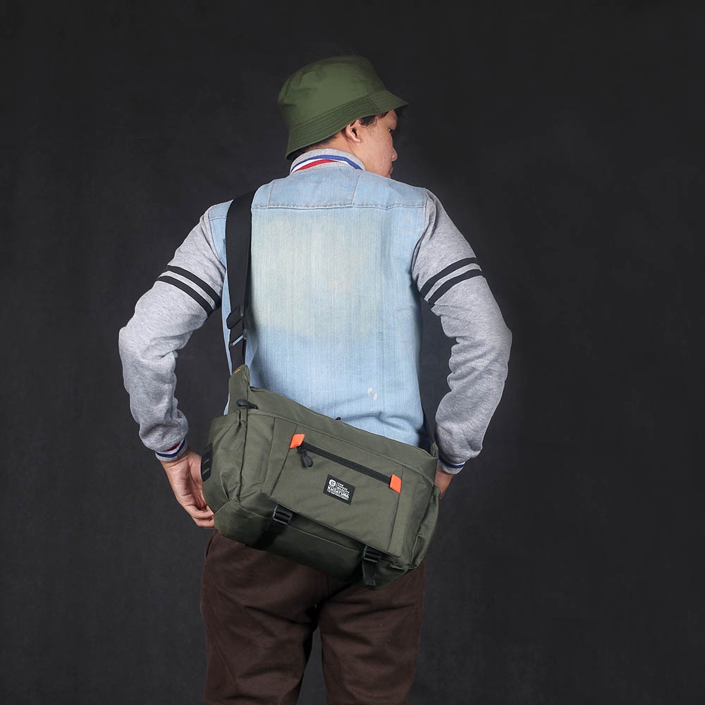 Jual Tas Messenger Bag Selempang Slingbag Sling Bag Waist Bag Pria ...