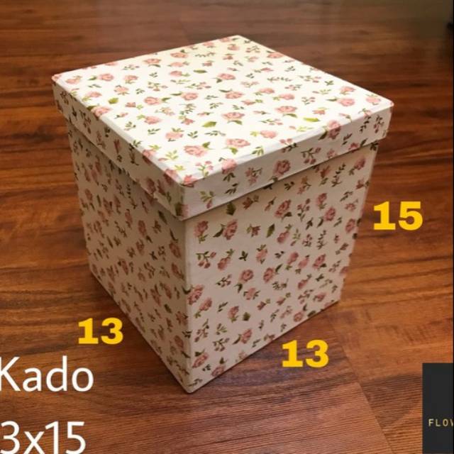 Jual Kotak Kado Gift Box 13x13x15 Kotak Hadiah Souvenir Hampers Box ...