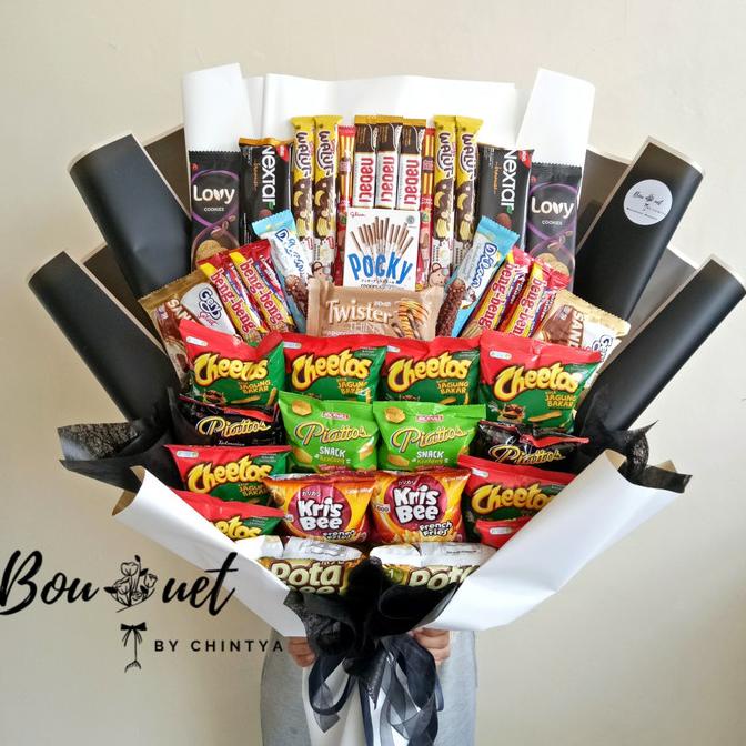 Jual BUKET SNACK BESAR BUCKET HADIAH ULANG TAHUN WISUDA VALENTINE UNIK ...