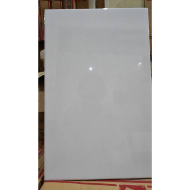 Jual Keramik Dinding UNO White Plain 25x40 Glossy KW Export / ubin ...