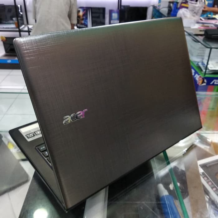 Jual Acer Aspire E5-476G i5-8250UU/4GB/500GB/Nvidia 940MX-2GB W10 Second | Shopee Indonesia