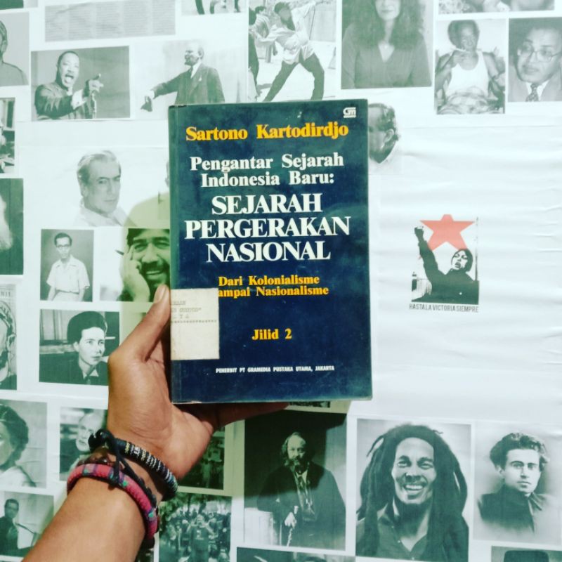 Jual Pengantar Sejarah Indonesia Baru: Sejarah Pergerakan Nasional by Sartono Kartodirdjo ...