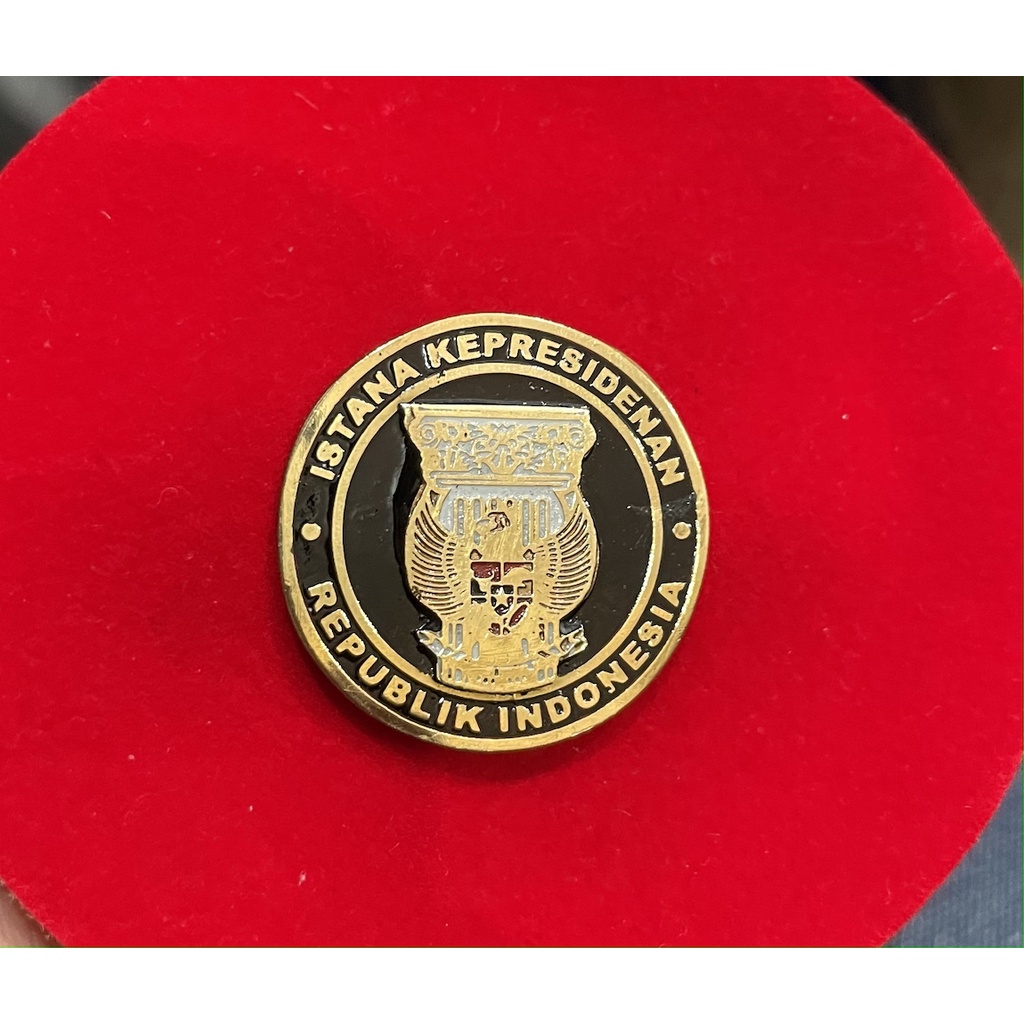 Jual Pin Istana Kepresidenan Full Hitam | Pin Istana Presiden 2,5 cm ...