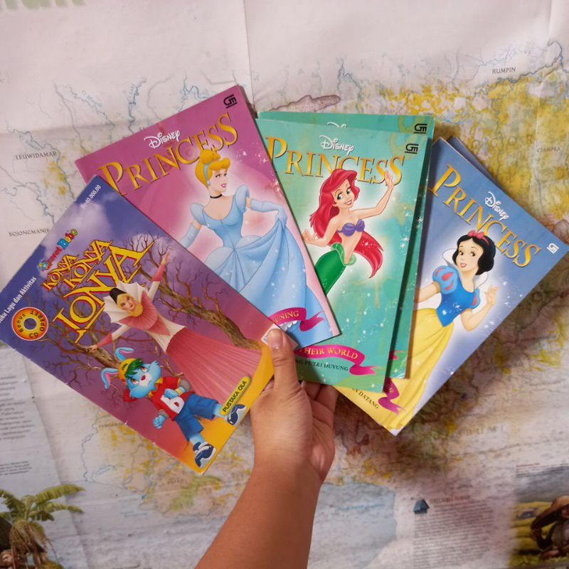 Jual dongeng Disney Princess Ariel, Cinderella, Putri Salju. Operet ...