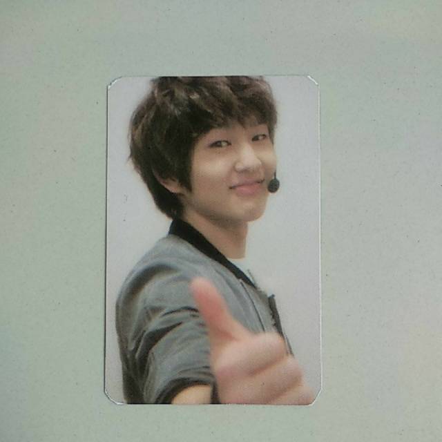 Jual SHINee Onew Lucifer official photocard (Indo license) | Shopee ...