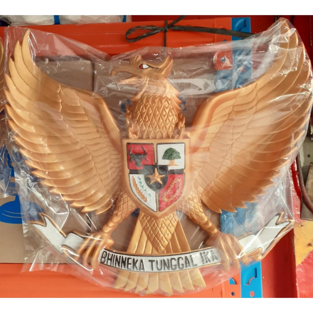 Jual Lambang Garuda Pancasila Bahan Fiber Ukuran 63 x 60 cm | Shopee ...