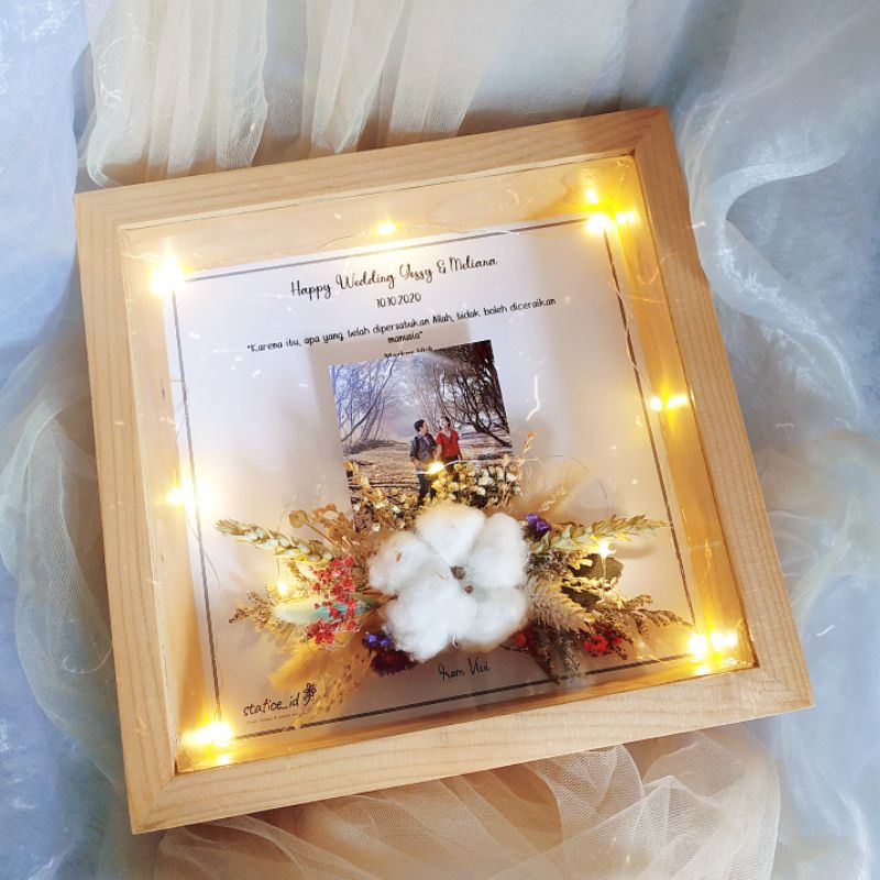 Jual Kayla Frame Cotton Arrangement & fairy light/pigura bunga kering ...