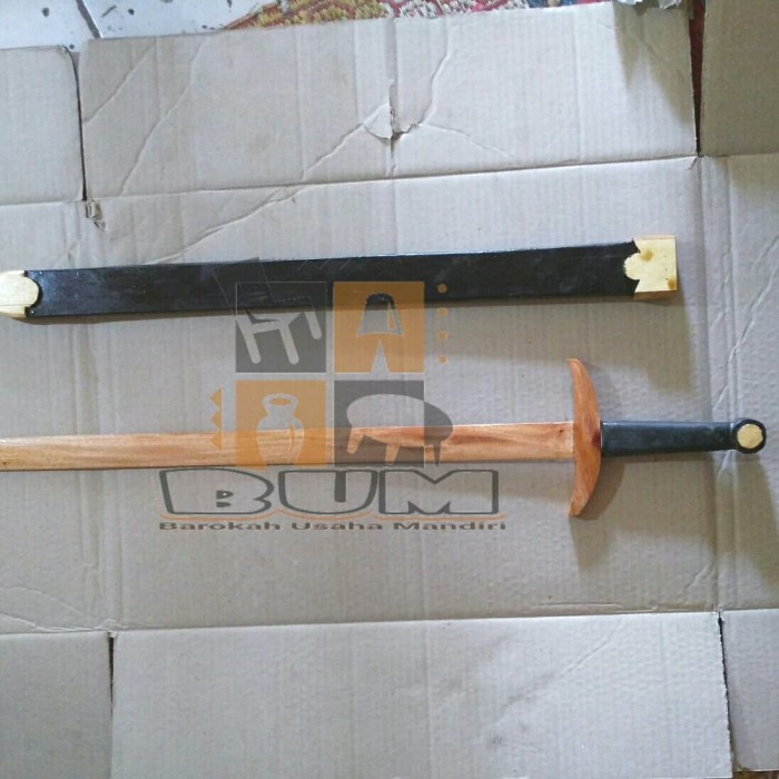 Jual mainan pedang kayu plus sarung ( wooden eropa knight sword large ...