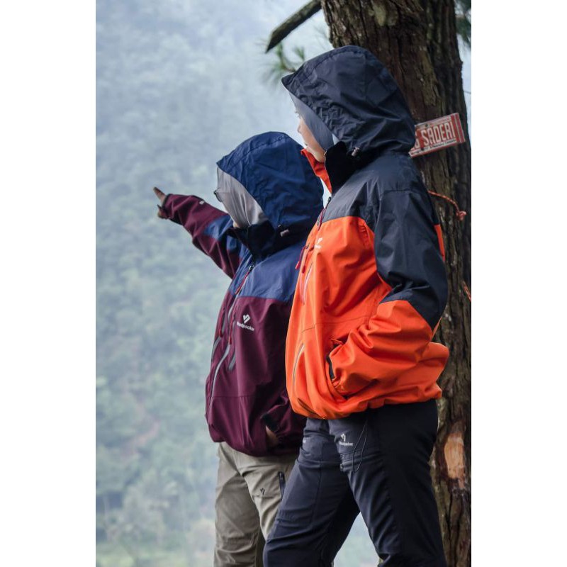 Jual Jaket gunung anti air woodpacker Grasberg series waterproof jacket ...