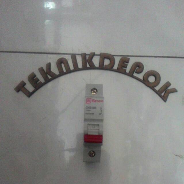 Jual sikring 40 ampere sekring lampu alat pemutus arus listrik MCB ...