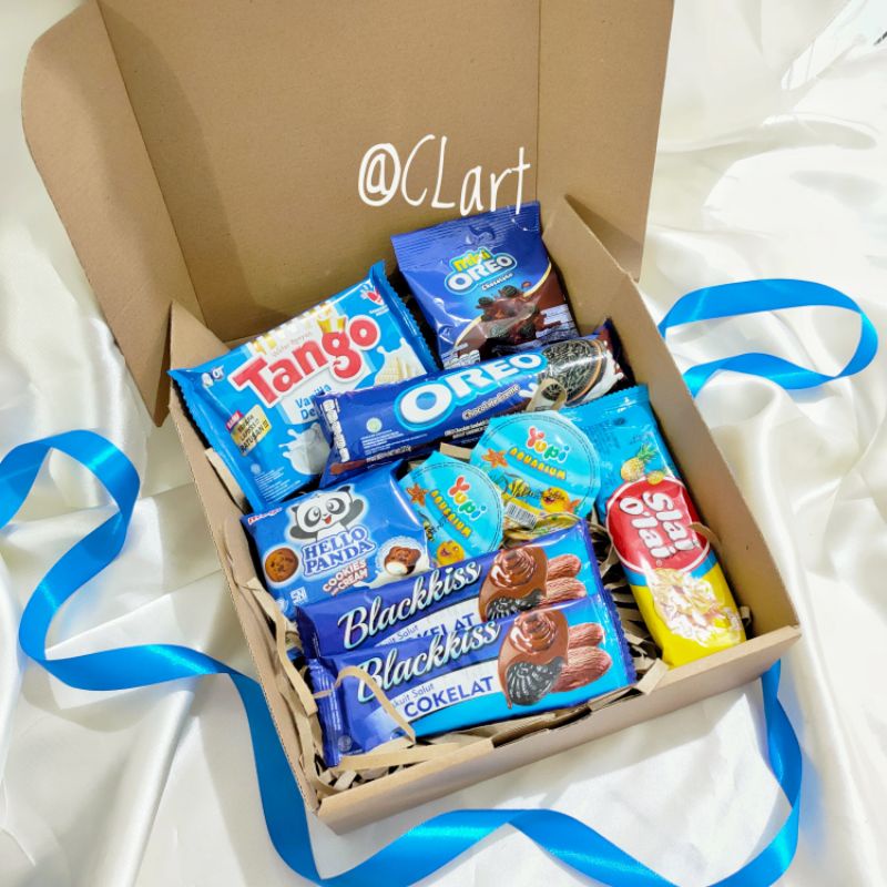 Jual Hampers Snack Box Biru Wisuda / Snack Box / Kotak Hadiah Snack ...
