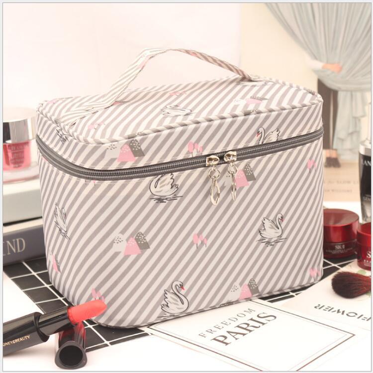 Jual Tas Kosmetik Travel Karakter Pouch Make Up Wanita Korea Cosmetics ...