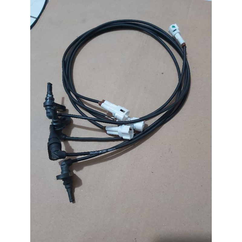 Jual sensor speed abs fortuner vrz hilux revo 89545- 0K280 original ...