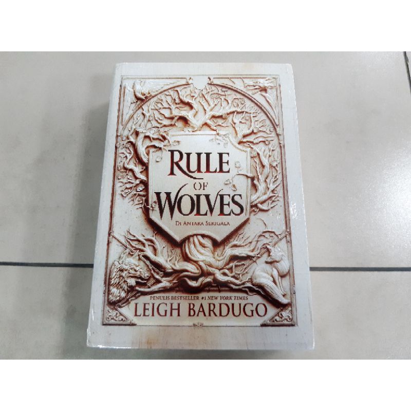 Jual Novel Rule of Wolves (Di Antara Serigala) - Leigh Bardugo | Shopee ...
