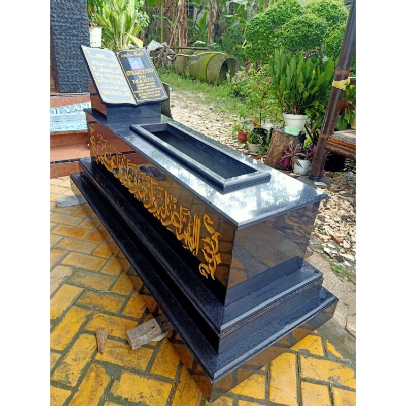Jual Kijing Makam Full Kaligrafi Arab Nisan Model Kitab Granit Hitam ...