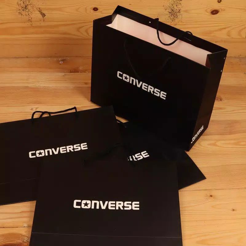 Jual Paper Bag Converse Pembungkus Kado Sepatu | Shopee Indonesia