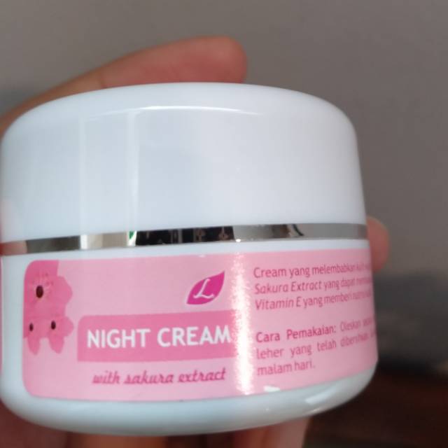 Jual Night Cream Sakura Larissa (Mencerahkan) | Shopee Indonesia