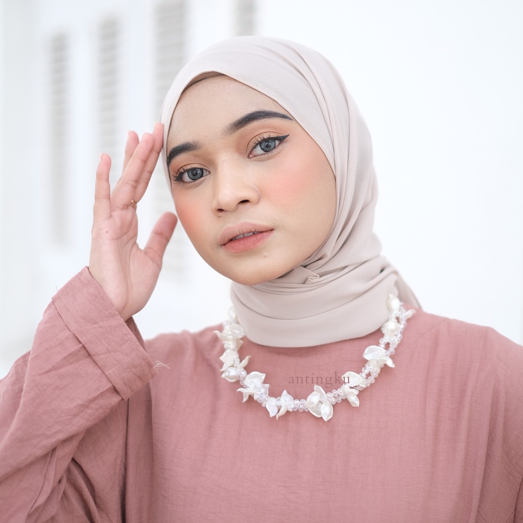 Jual Zinnia necklace | kalung beads hijab manik choker handmade ...
