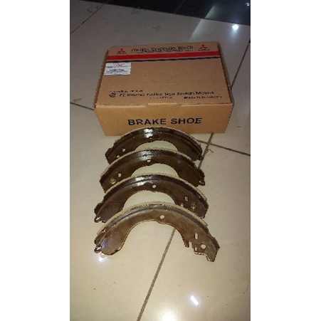 Jual BRAKE SHOE KAMPAS REM BELAKANG MITSUBISHI XPANDER 1set | Shopee Indonesia