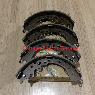 Jual Kampas Rem Belakang Brakeshoe Innova Reborn Original | Shopee ...