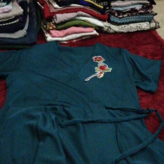 Jual Baju second Devi | Shopee Indonesia