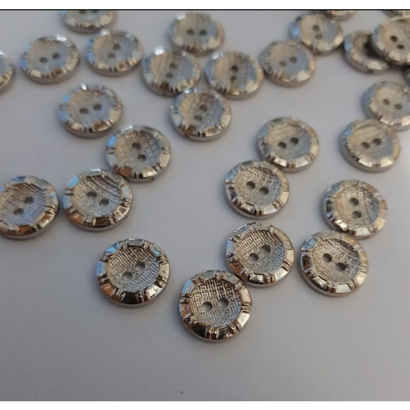 Jual KANCING BAJU Hem datar MOTIF LIST SILVER DIAMETER 13 MM 100 PCS ...