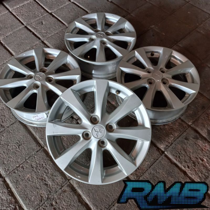 Jual VELG MOBIL BEKAS OEM STANDAR MIRAGE R15 PCD 4X100 VELG ONLY SILVER 4PCS | Shopee Indonesia