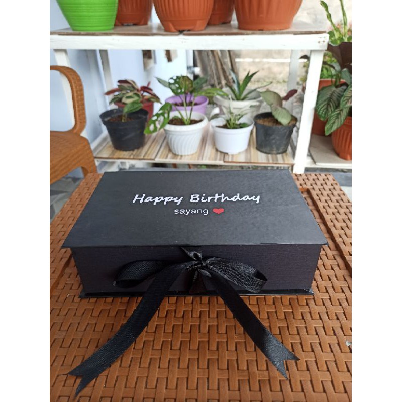 Jual Box ulang tahun/ custom 25x15x7cm/hardbox/box/karton | Shopee ...
