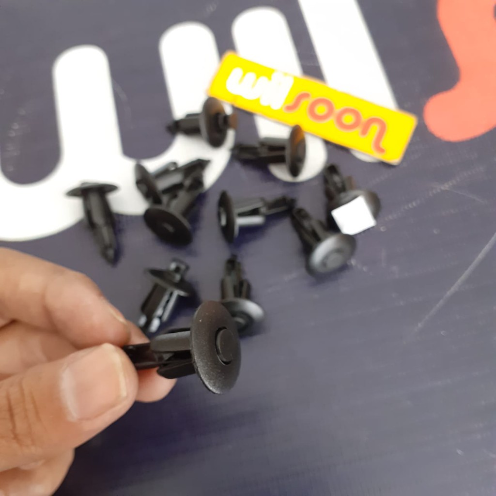 Jual Baut Kancing Body / Klip body kancing klip body Suzuki Spin ...