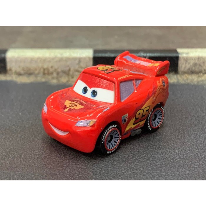 Jual Disney Pixar Cars Mini Racers Lightning Mcqueen Piston Cup WGP ...