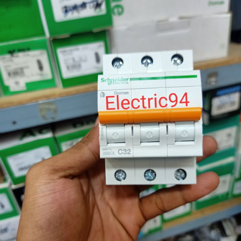Jual mcb schneider domae 3 phase 32 amper | Shopee Indonesia