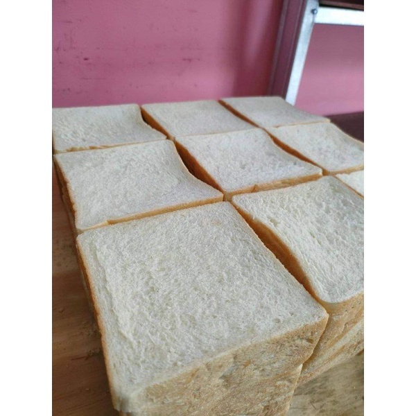 Jual Roti Tawar isi 10 slice Fresh langsung dari pabrik | Shopee Indonesia