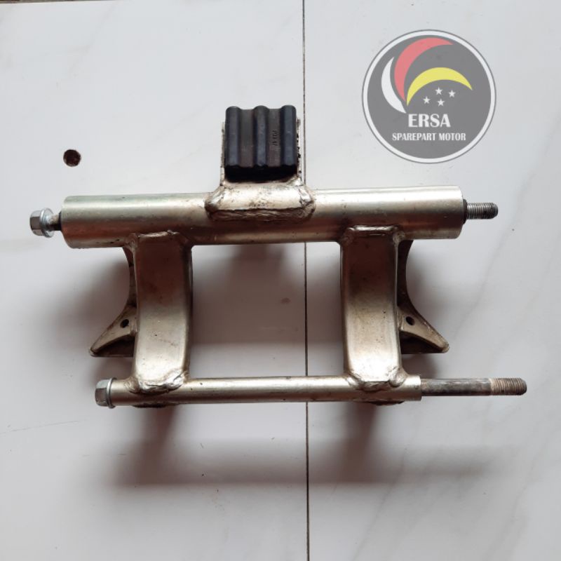 Jual Forok Arm Mounting Swing Arm Ayunan Mesin Beat FI ESP Scoopy FI ...