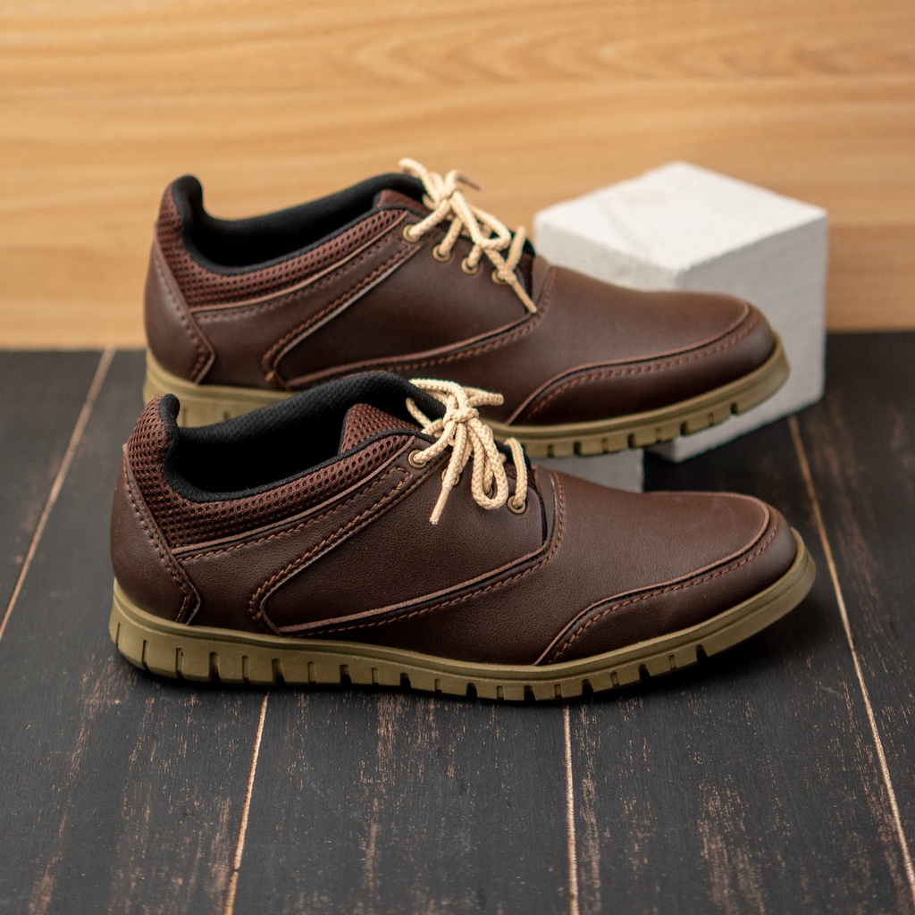 Jual PAULMAY Sepatu Casual Pria Modena 35 Dark Brown | Shopee Indonesia