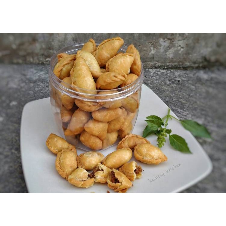 Jual Pastel Mini Isi Abon Asli Menggoyang Lidahmu - Snack Lebaran Dan ...