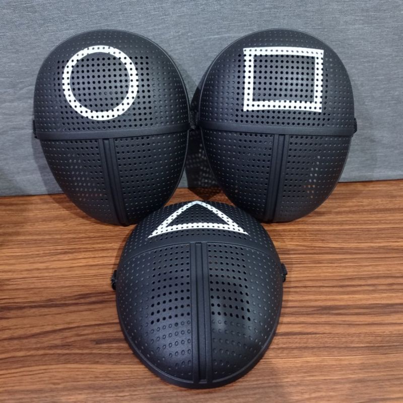 Jual Topeng Squid Game Staff Guard Soldier Mask Murah | Shopee Indonesia