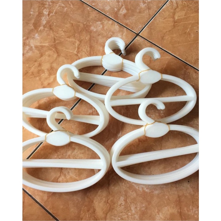 Jual Hanger Gantungan Hijab Jilbab Bentuk Oval Bulat Warna Putih Untuk ...