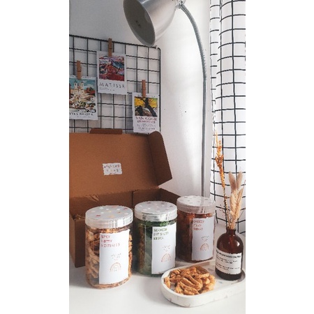 Jual HAMPERS SNACK BUNDLE (PREMIUM) | Shopee Indonesia